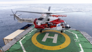 Erfolgreiche Evakuierung per Helikopter – AWI Polarstern