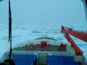 Kursänderung – AWI Polarstern